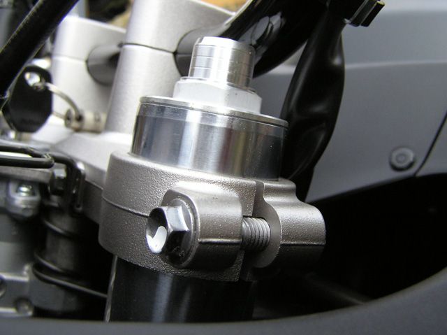 Front fork raise - step by step report with pics | StromTrooper